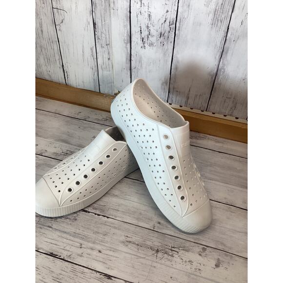 Native | Shoes | Native Jefferson Shell White Women Shoes Size 65 ...